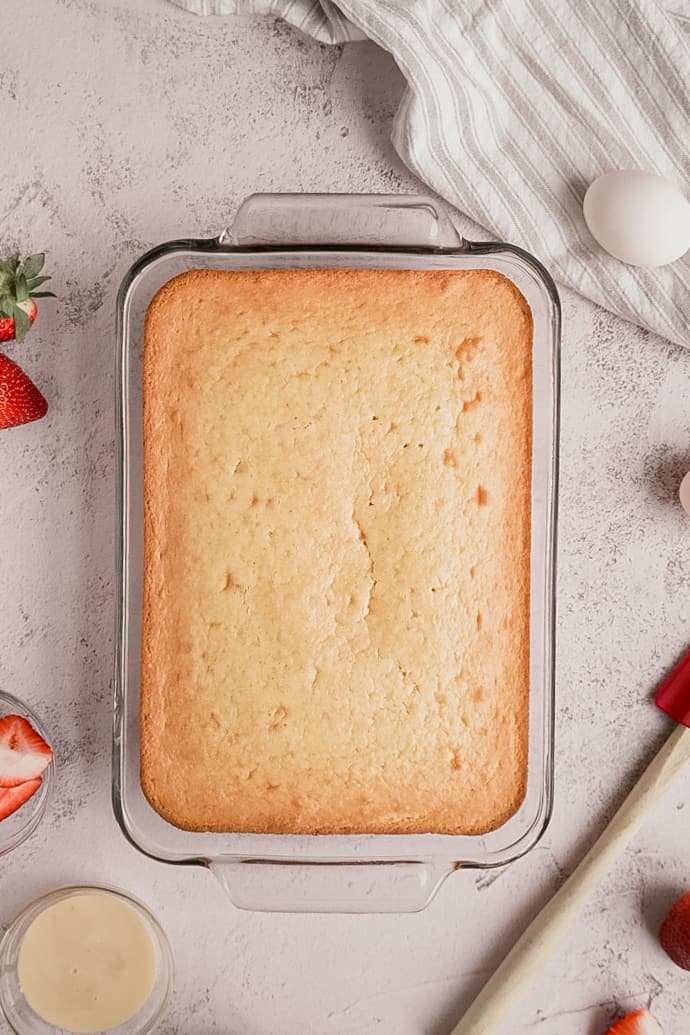 Strawberry Shortcut Cake (With Whipped Cream Frosting)