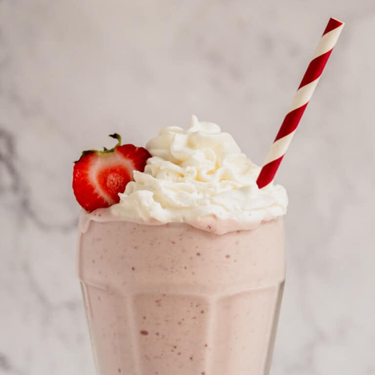 Easy Strawberry Banana Milkshake (With Ice Cream) - The Curly Spoon