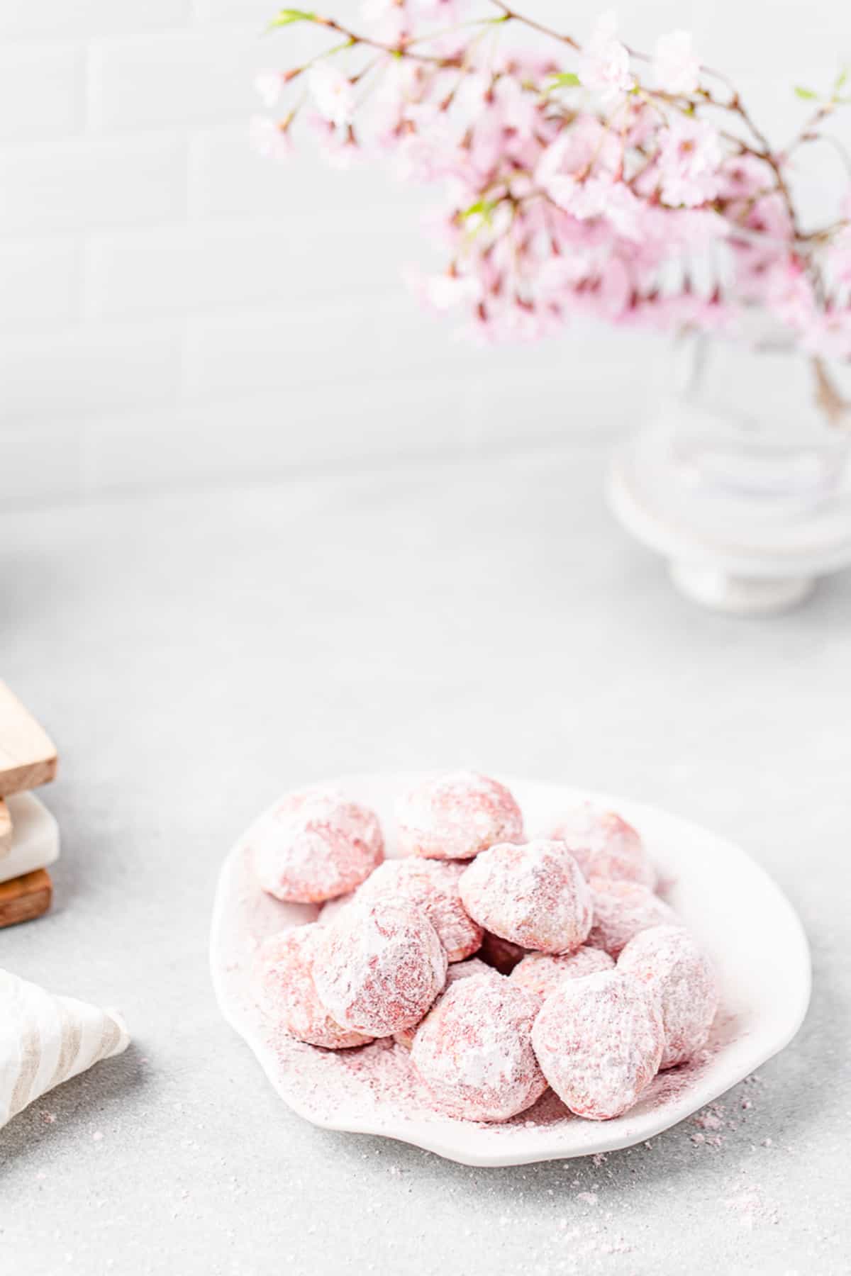 27 Aesthetic Pink Desserts & Treat Ideas - The Curly Spoon