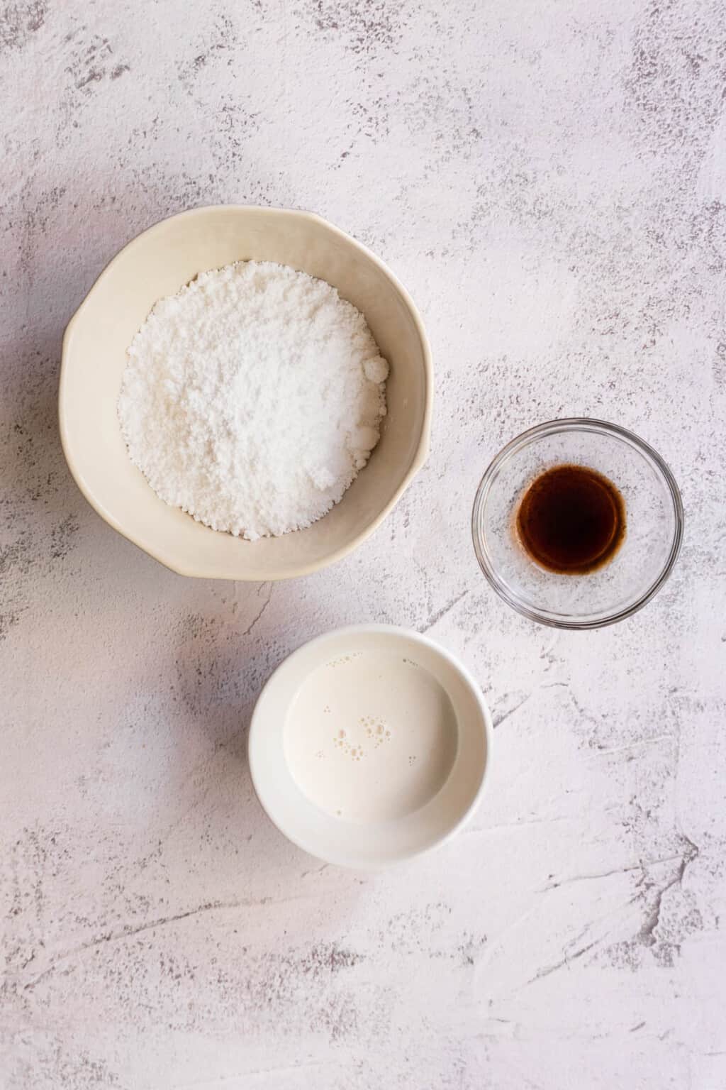 Easy Powdered Sugar Icing - The Curly Spoon