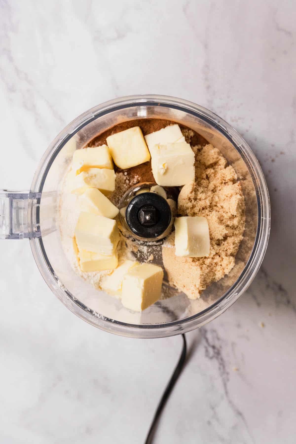 Easy Apple And Blackberry Crumble - The Curly Spoon