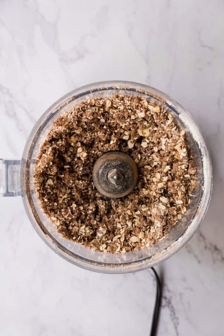 Easy Apple And Blackberry Crumble - The Curly Spoon
